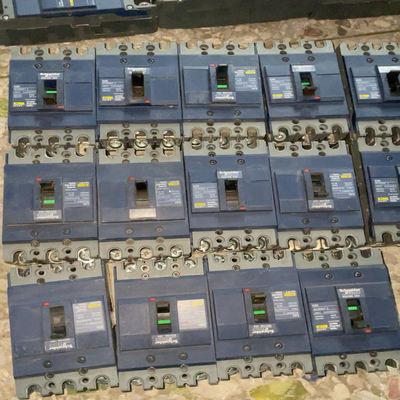 拆机断路器EZD100E 100A