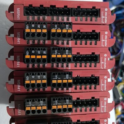 议价Allen Bradley安全继电器440R-P221AMSR41440R-P226A