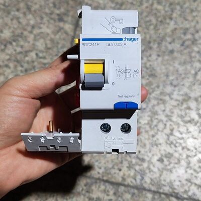 海格HAGER电磁式漏电保护器BDC241P 德国产 拆