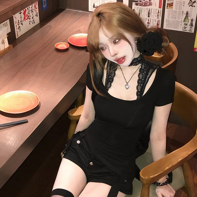 性感纯欲风蕾丝挂脖假两件短袖T恤夏季时尚修身显瘦洋气辣妹上衣