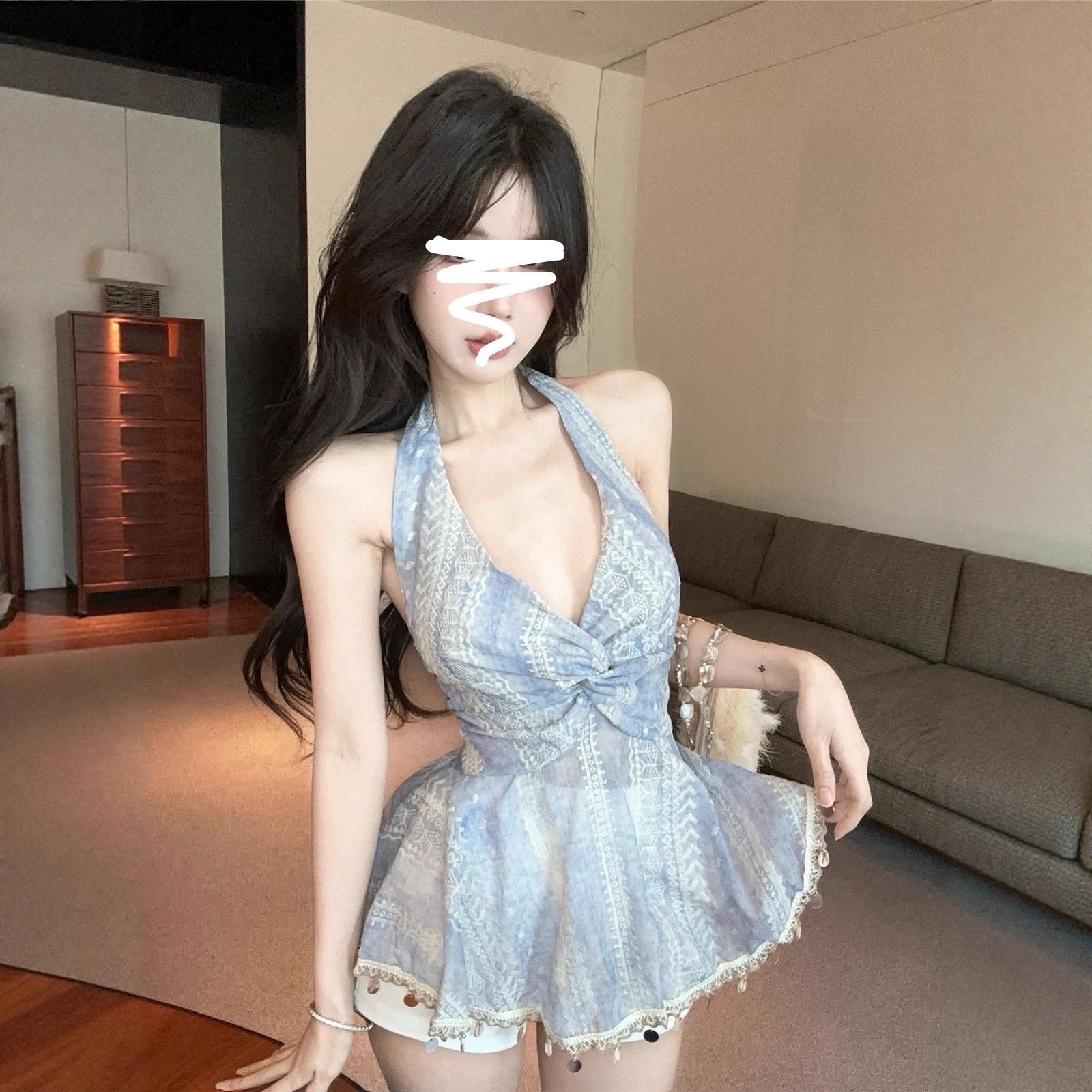 泰式多巴胺钉珠挂脖v领绑带背心女夏装纯欲辣妹绝美吊带无袖上衣