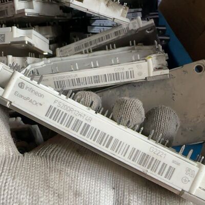 英飞凌FS200R12KT4R