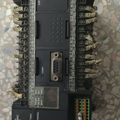 龙PLCCP1H-XA40DR-A拆机