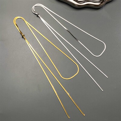 European and American Embossed Blade Chain Knitted Collarbon