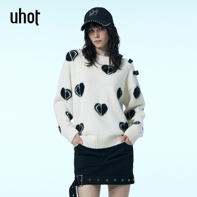 诱货黑白宽松圆领爱心针织衫