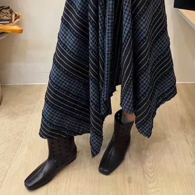 羊皮版~镂空宽筒短靴女2025新款