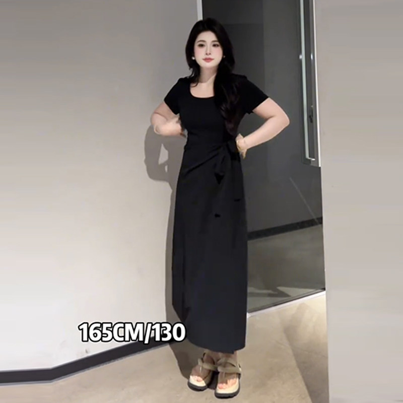 大尺码设计感正肩短袖洋装夏季微胖mm显瘦收腰绑带法式赫本风裙子