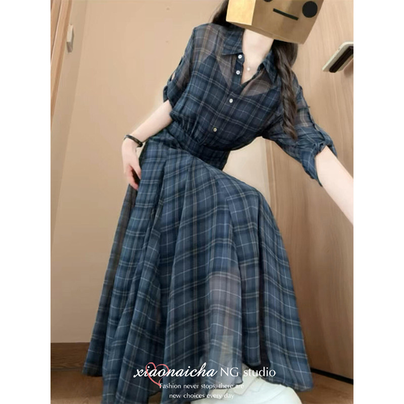 法式复古蓝色格纹短袖雪纺衫洋装女夏季穿搭气质收腰显瘦长裙子