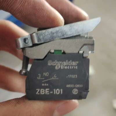 议价拆机 ZBE-101按钮辅助触点，工