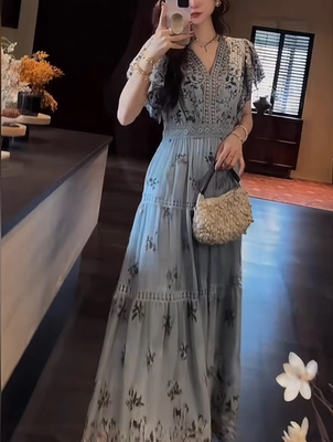 三吉黑花【花汀舟】新中式绣花炒色连衣裙子女夏季超火长裙海边潮