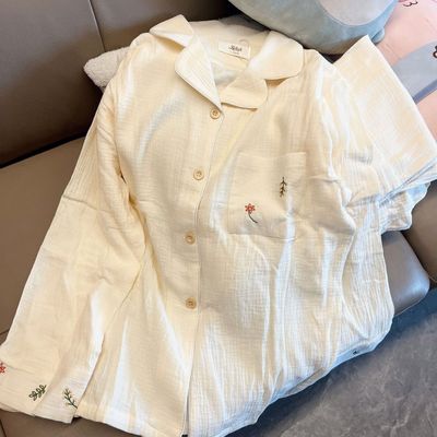 翻领刺绣睡衣翻领刺绣睡衣