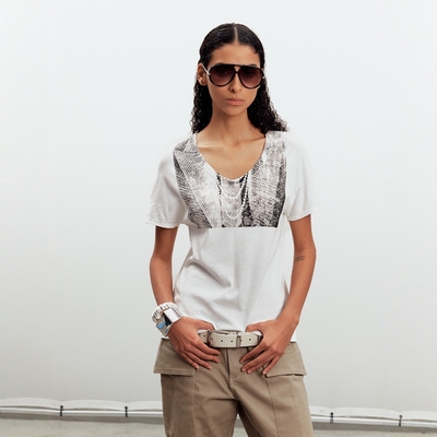 Sound of trio*错位斑驳珠链印花一片式V领T恤