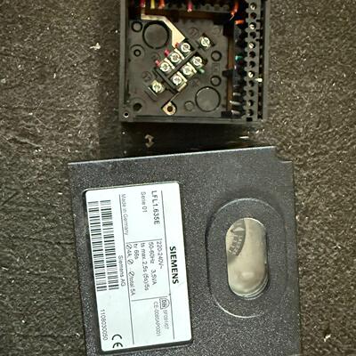 LFL1.635E 工控控制模块 工业自动化燃烧控制配件议价维修