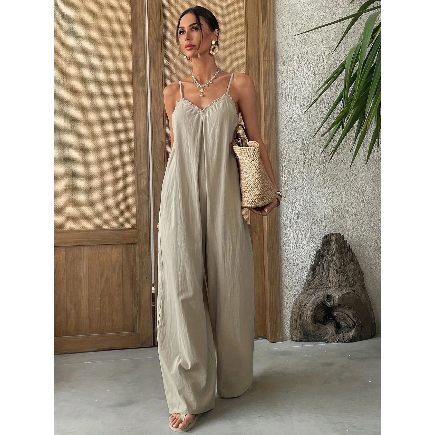 度假风吊带连体裤女夏V领无袖直筒长裤清凉显瘦 women's jumpsuit