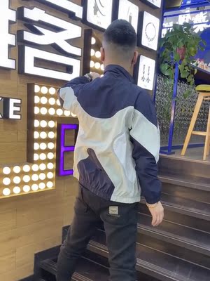拼色潮流休闲运动立领夹克外套