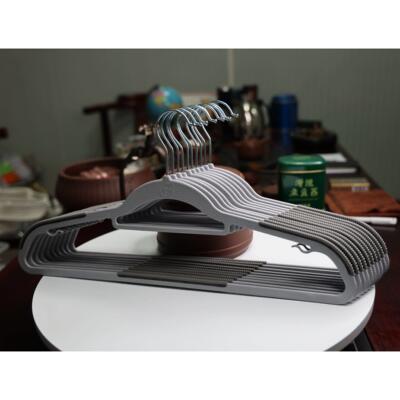 40 Pcs/Lot plastic Clothes Hangers Dress Coats Hanger holder