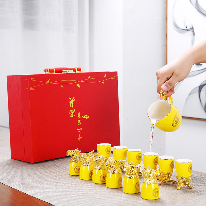 创意兽首烈酒杯镀金白酒酒具套装商务礼品陶瓷十二生肖白酒分酒器