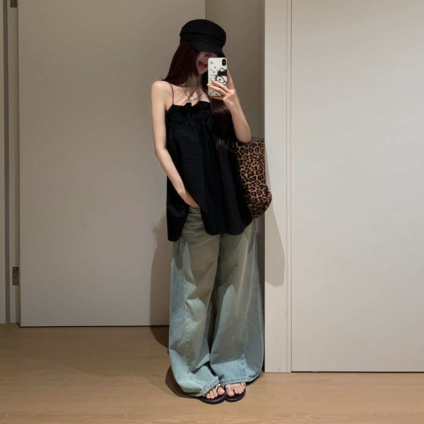 2026新款韩系独特漂亮黑色吊带背心女夏季外穿木耳边无袖抹胸上衣