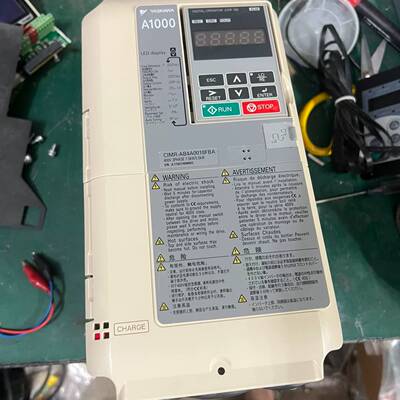 可维修A10005.5KW，，，，安川变频器实物拍摄