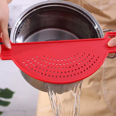 1pcs Leakproof Baffle Kitchen Gadget Pot Side Drainer