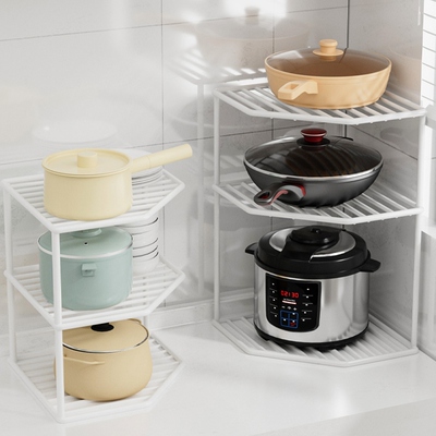 In the kitchen, three-legged pans fell on multi-storey cabin