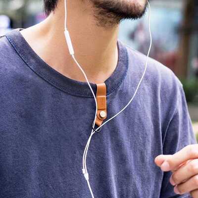 Bcase MEC Magnetic Earphone hree colors Leather Buckle Ear