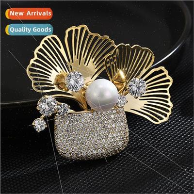 Popular High-grade Ginkgo Leaf Flower Basket Brooch Micro Se