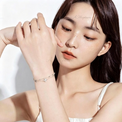 A.DHepburn四叶草手链送女友