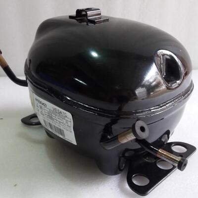 变频压缩机VEMB9CVEMC9CVEMB11CVEMX9C+VESD11C保一年