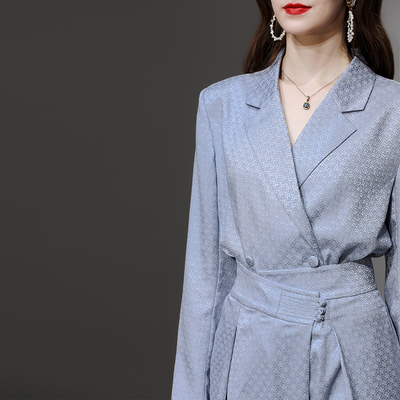 2026年春季新款简约西装领上衣+高腰盘扣阔腿裤套装