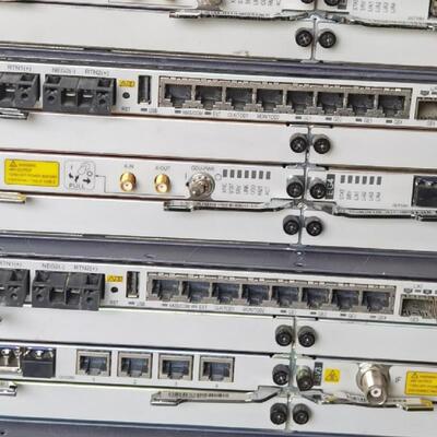 华为OptiX RTN950A微波传输设备机框，全新无原包装