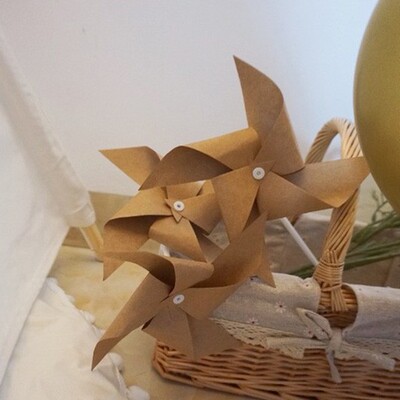 Xiaohongshu Outdoor Picnic Kraft Paper Retro Paper Small Wind Car Forest Series Birthday Party Decoration Handheld Phot