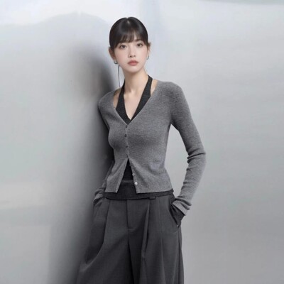 黑白两色针织吊带背心上衣女