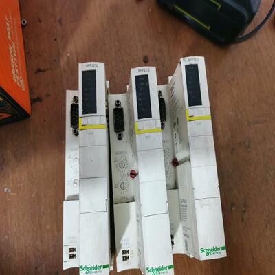 STBNFP2212现货底座有损伤功能正常/