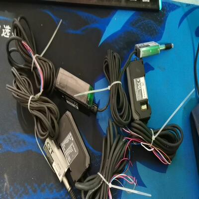 （设备配件）基恩士位移传感器GT-71A三个,GT-H10两个实物拍摄，