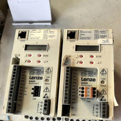 议价伦茨变频器E84AVBCE3714SX0，0.37可维修