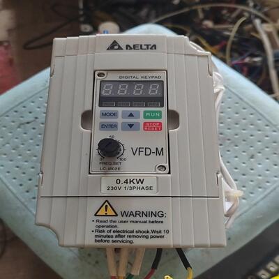 （设备配件）拆机台达M变频器VFD004M21A    0.4kw 22