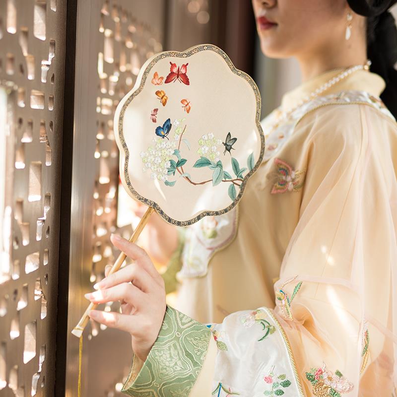 苏州绣花扇子手工刺绣团扇中国古风双面绣宫扇绣美汉服工艺扇礼品