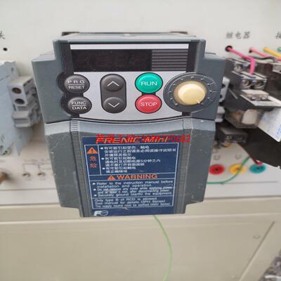 【荣强工控】FRN0.4CIS—7C 富士变频器 9成新