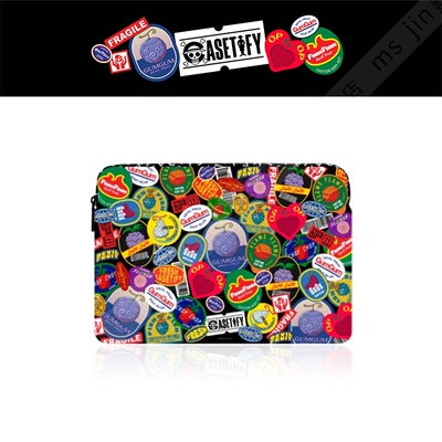 CASETiFY航海王联名笔记本电脑包