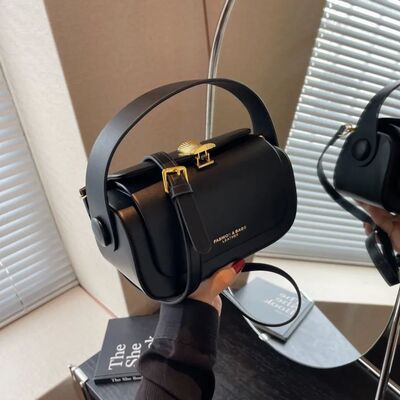 Classic Black Shoulder Bag Women's Versatile Retro Crossbody