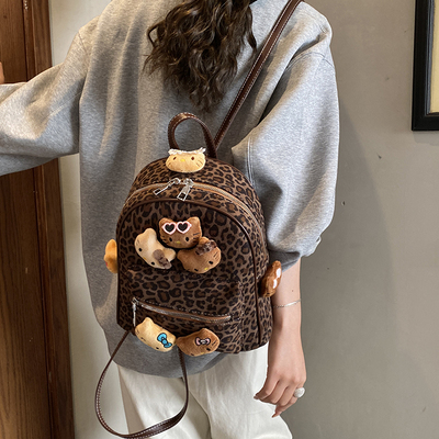 时尚甜酷风豹纹Hellokitty学生书包女2026年复古洋气大容量双肩包
