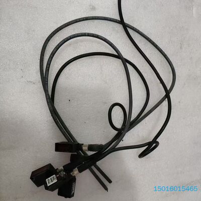 施耐德光电传感器，型号XUM8APCNM8，九成新，功能正常