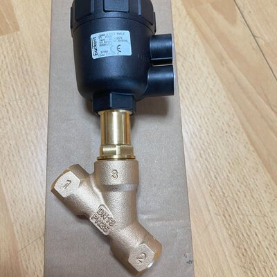 议价Burkert角座阀2000 A2000 B2000 C