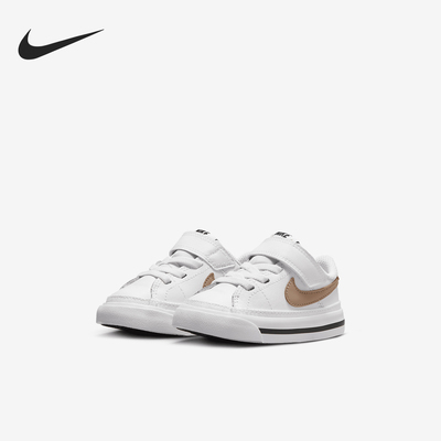 耐克小童运动风休闲鞋