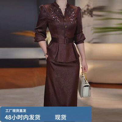 高档咝光缎时尚刺锈上衣+
