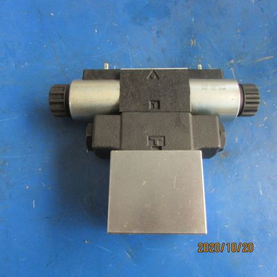 供应徐工RT35起重机原厂配件803075284 RTZTF01.00 支腿阀I