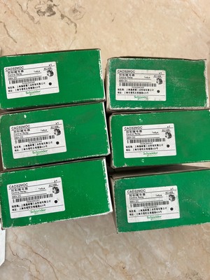 施耐德继电器CAD32MDC 数量6个打包出70一个不议价