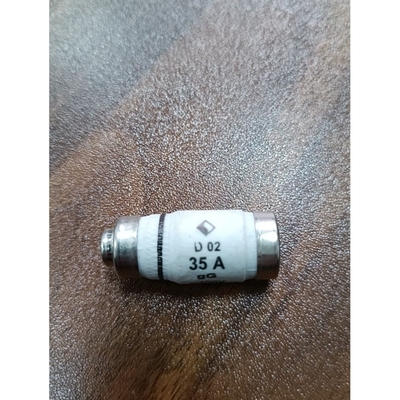 议价NEOZED陶瓷熔断器D02 35A 400V未使用。