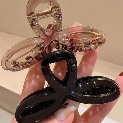 秋冬简约设计感中号8字发夹发饰蝴蝶结冰透纯色后脑勺鲨鱼夹抓夹